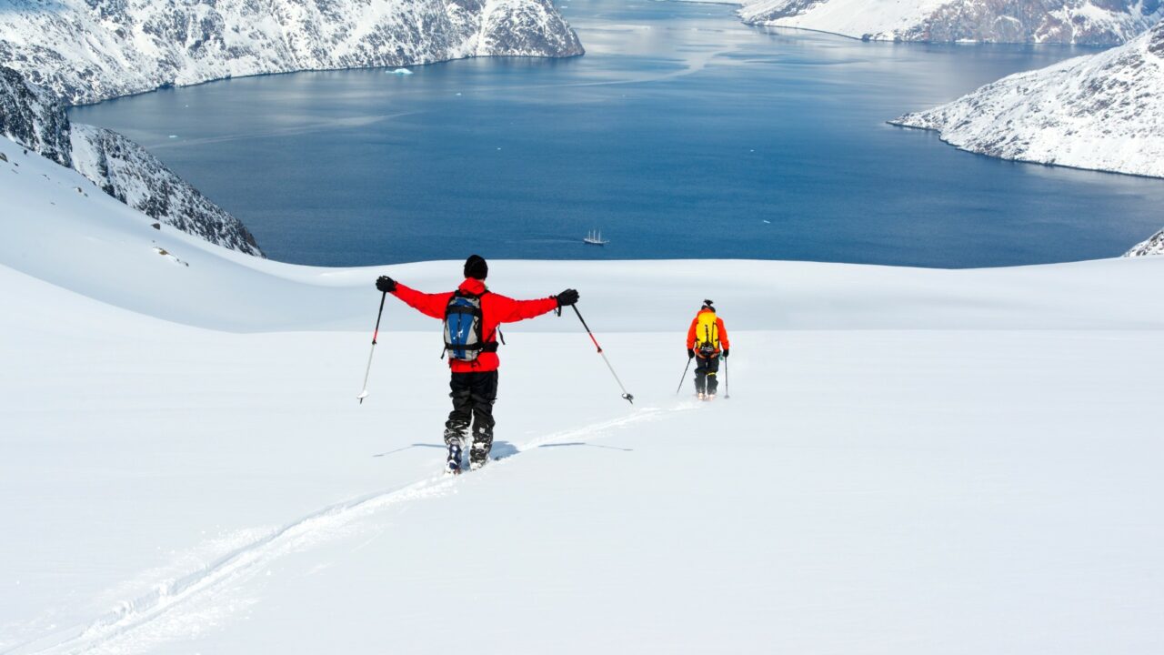 Ski mountaineering programme by boat in Greenland